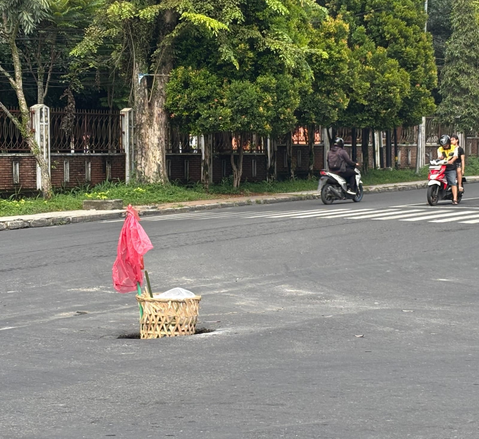 Pengendara Pernah Terjatuh, Jalan Berlubang di Pematangsiantar ...