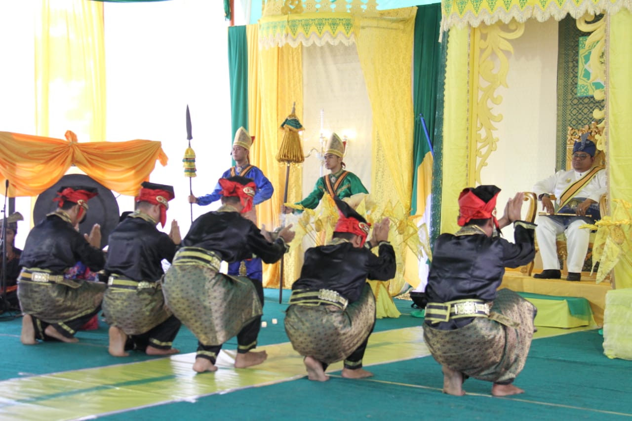 Tradisi Langka Dalam Penganugerahan Gelar Adat Resam Melayu