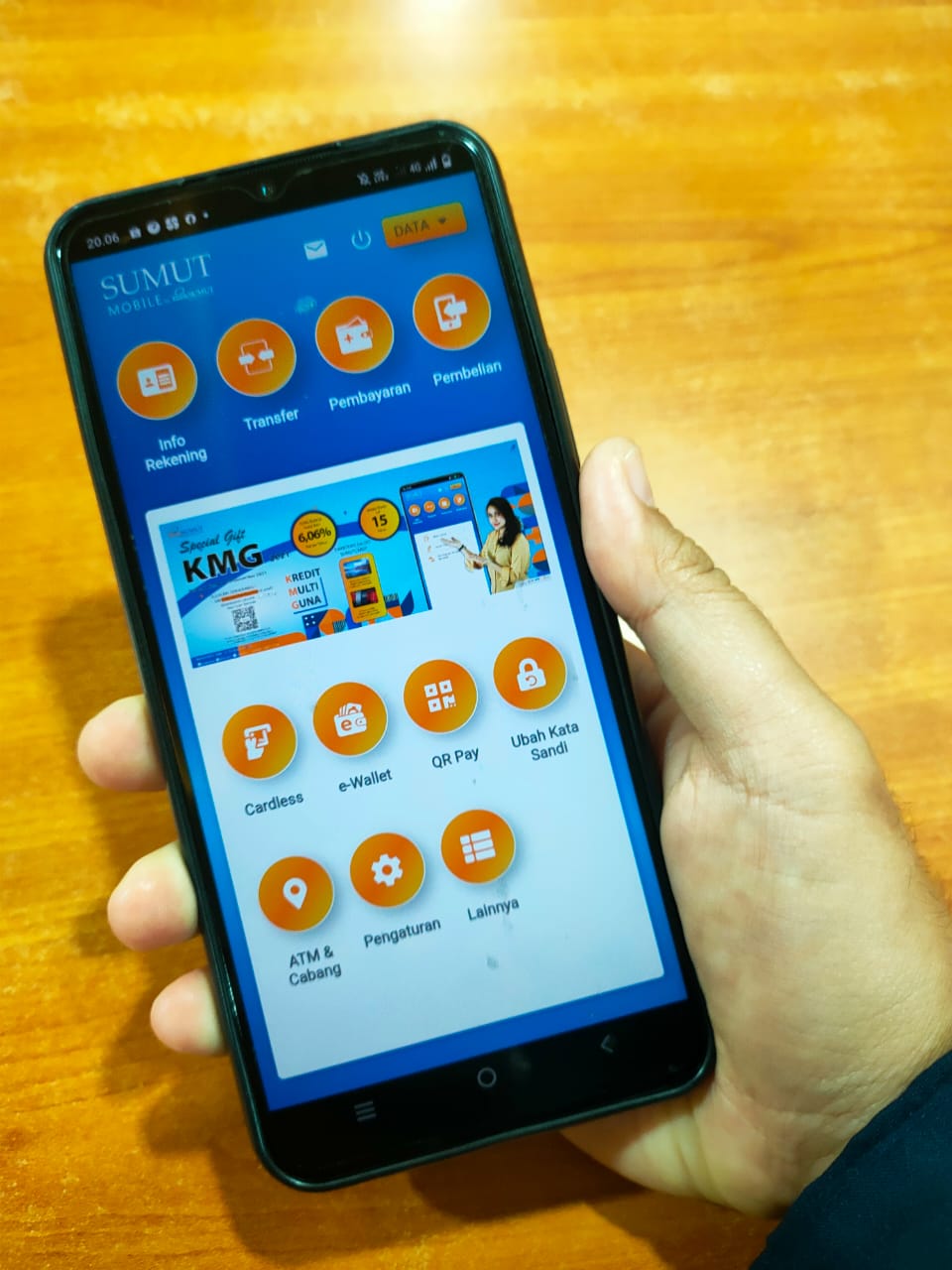 BANK SUMUT; APLIKASI SUMUT MOBILE SEMAKIN MEMUDAHKAN TRANSAKSI NASABAH