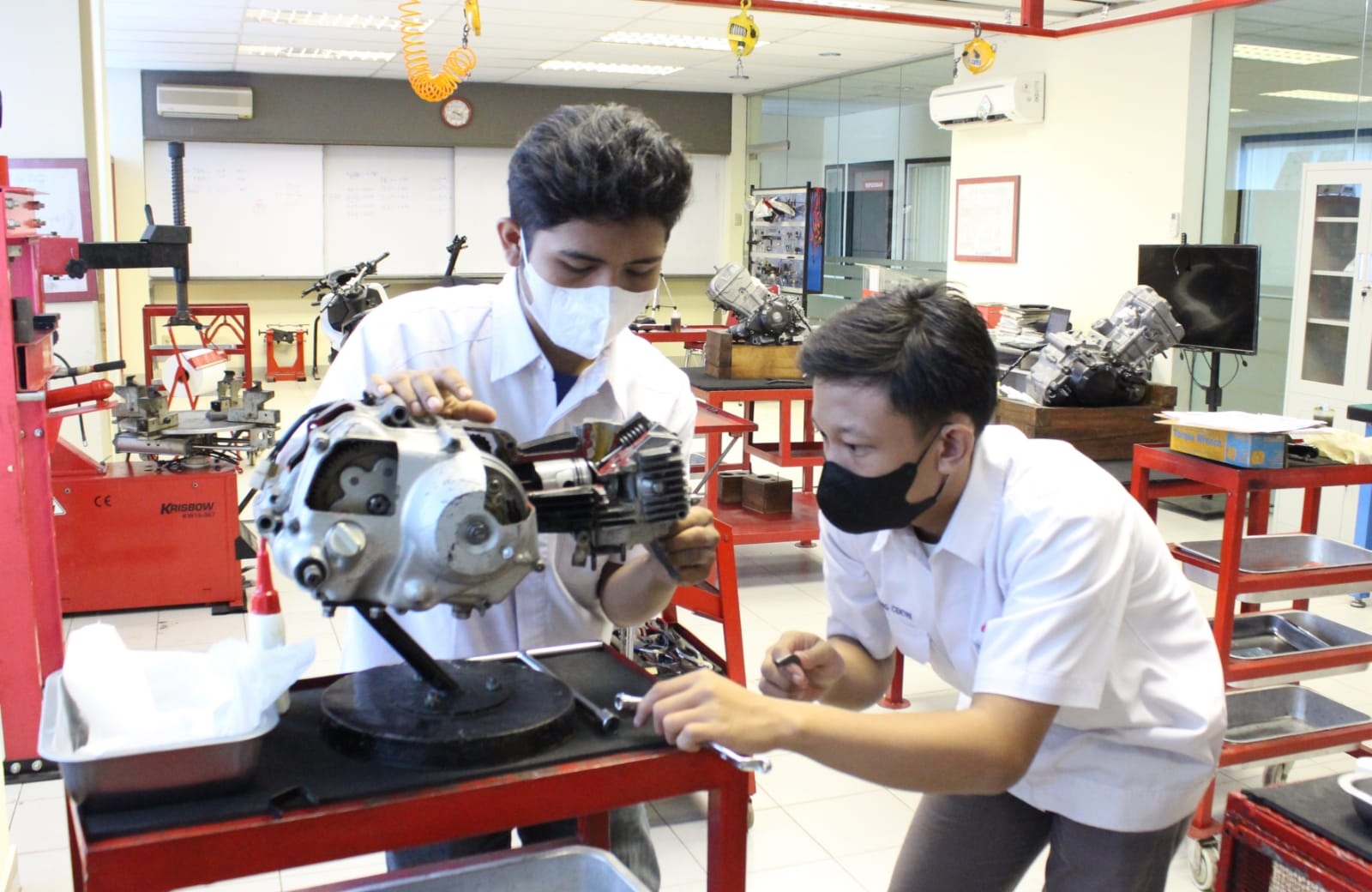 Honda Terus Kembangkan Kompetensi Mekanik