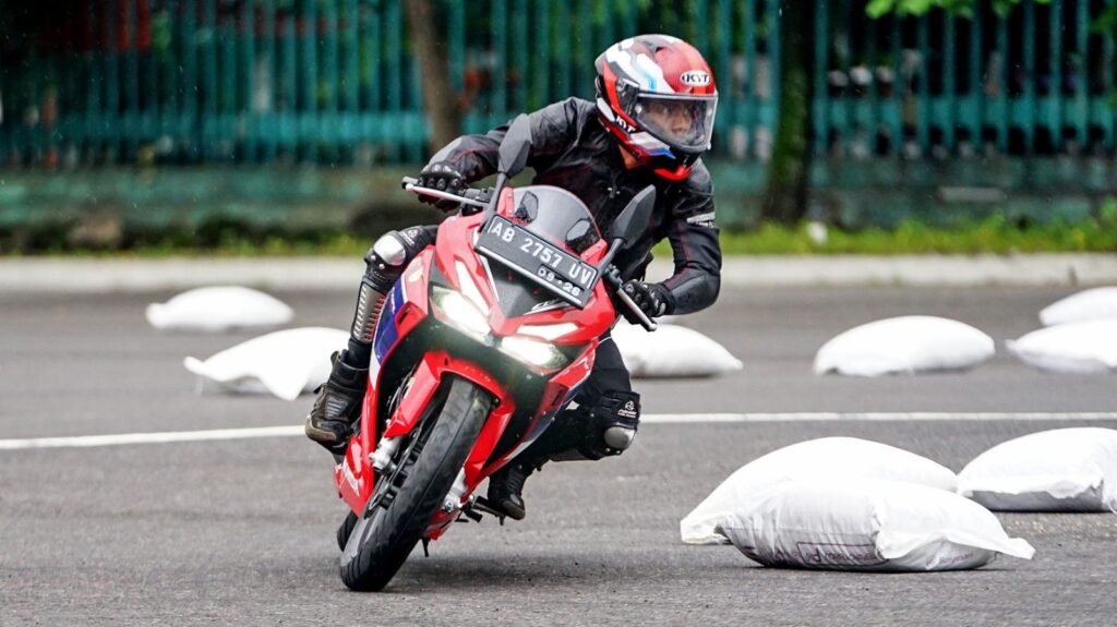 Cara Dan Kondisi Tepat Gunakan Engine Break