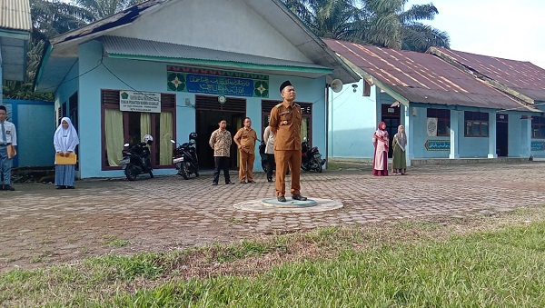 Camat Al Hendra Syahputra Irup di Ponpes Ad Darajat