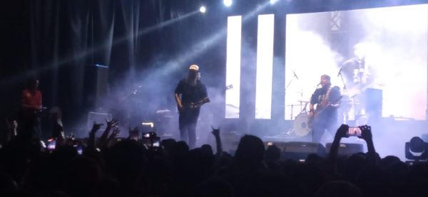 Konser NTRL (Netral) Guncang Gedung Tamiang Sport Center