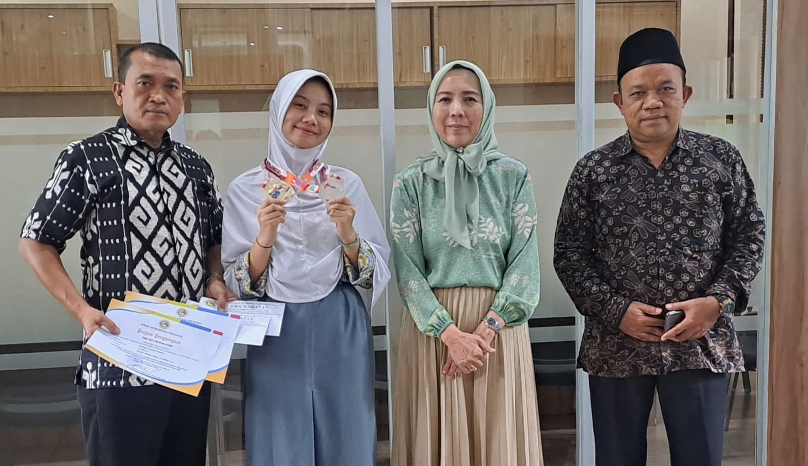 Satu Siswa SMA Harapan Medan Raih Tiga Medali Olimpiade Sains