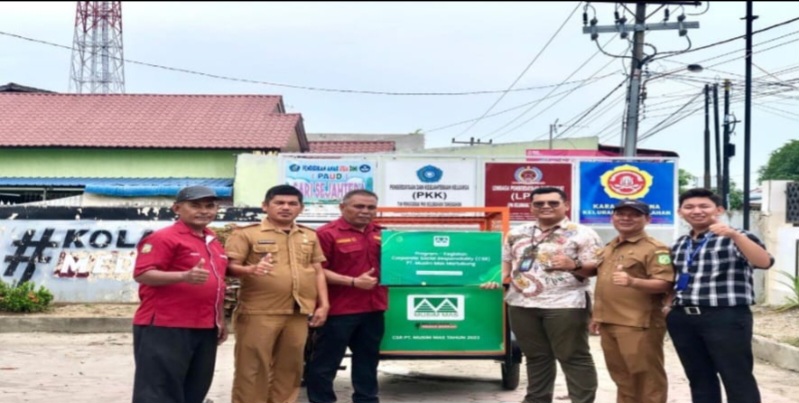 Peduli Terhadap Lingkungan, PT Musim Mas Kembali Berikan 1 Unit Becak ...