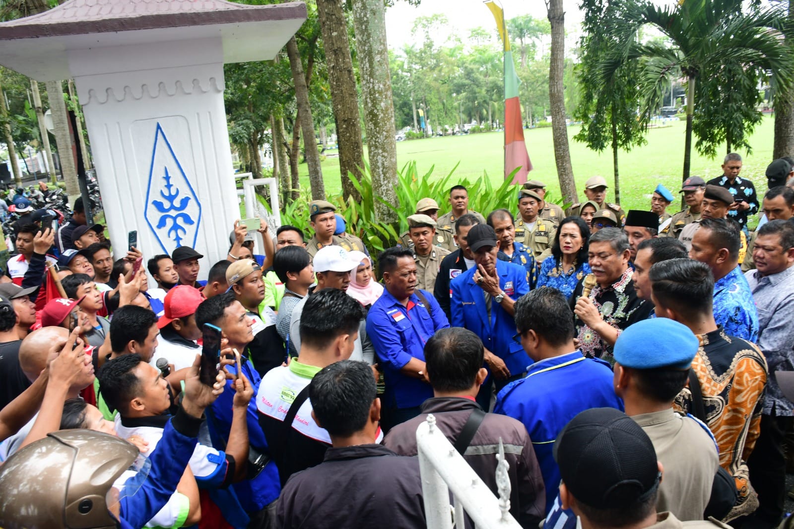 Demo Buruh, Dorong Yusuf Siregar Maju Pilkada Deliserdang 2024