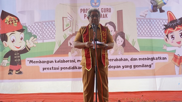 Mahyuzar Berpuisi Puji Prestasi Guru Penggerak, Inilah Puisinya