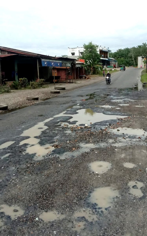 Proyek Tol Terus Dipacu, Jalan Nasional Kupak Kapik Dibiarkan