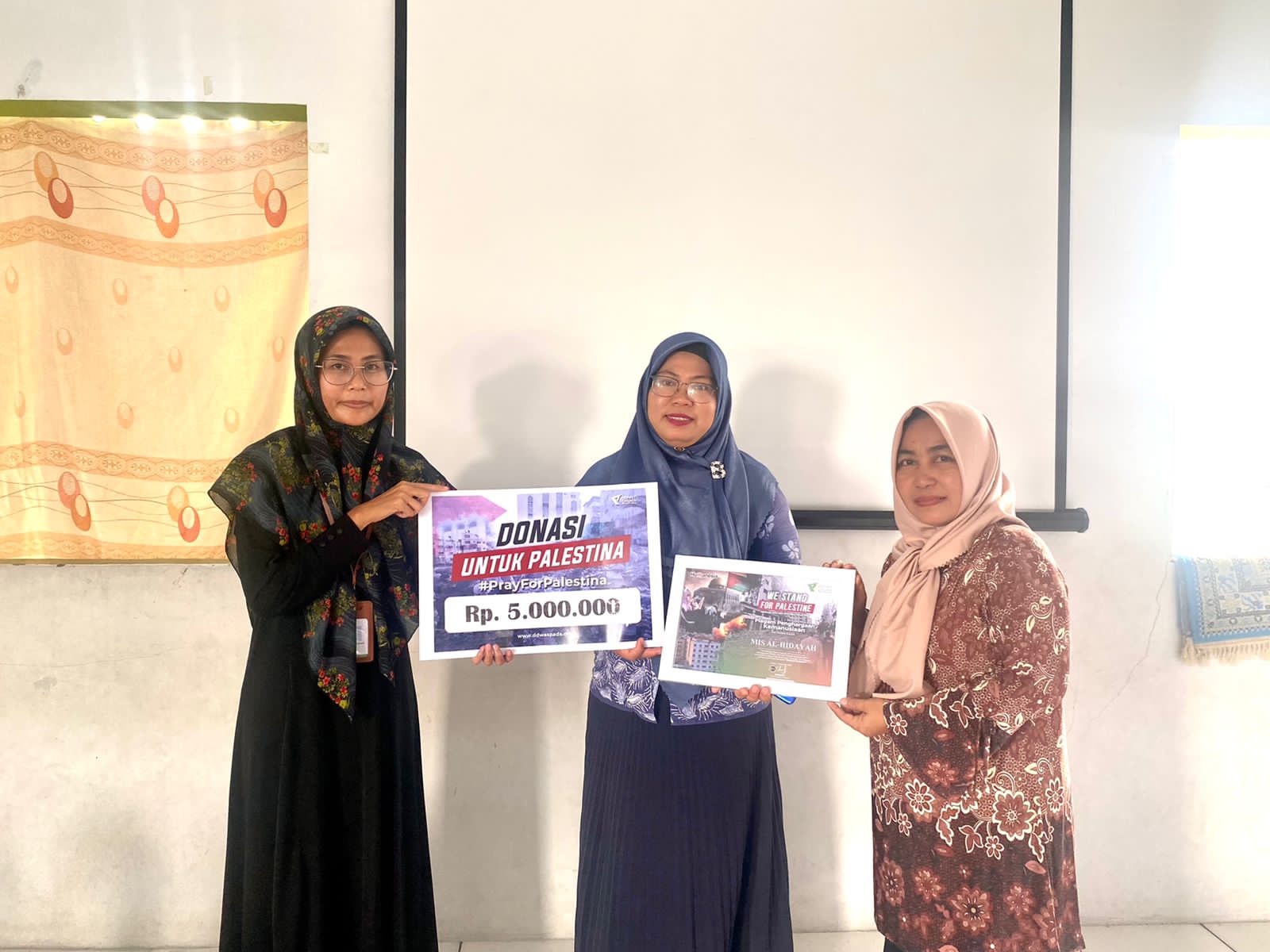 MIS Al Hidayah Peduli Palestina Donasi Melalui DD Waspada
