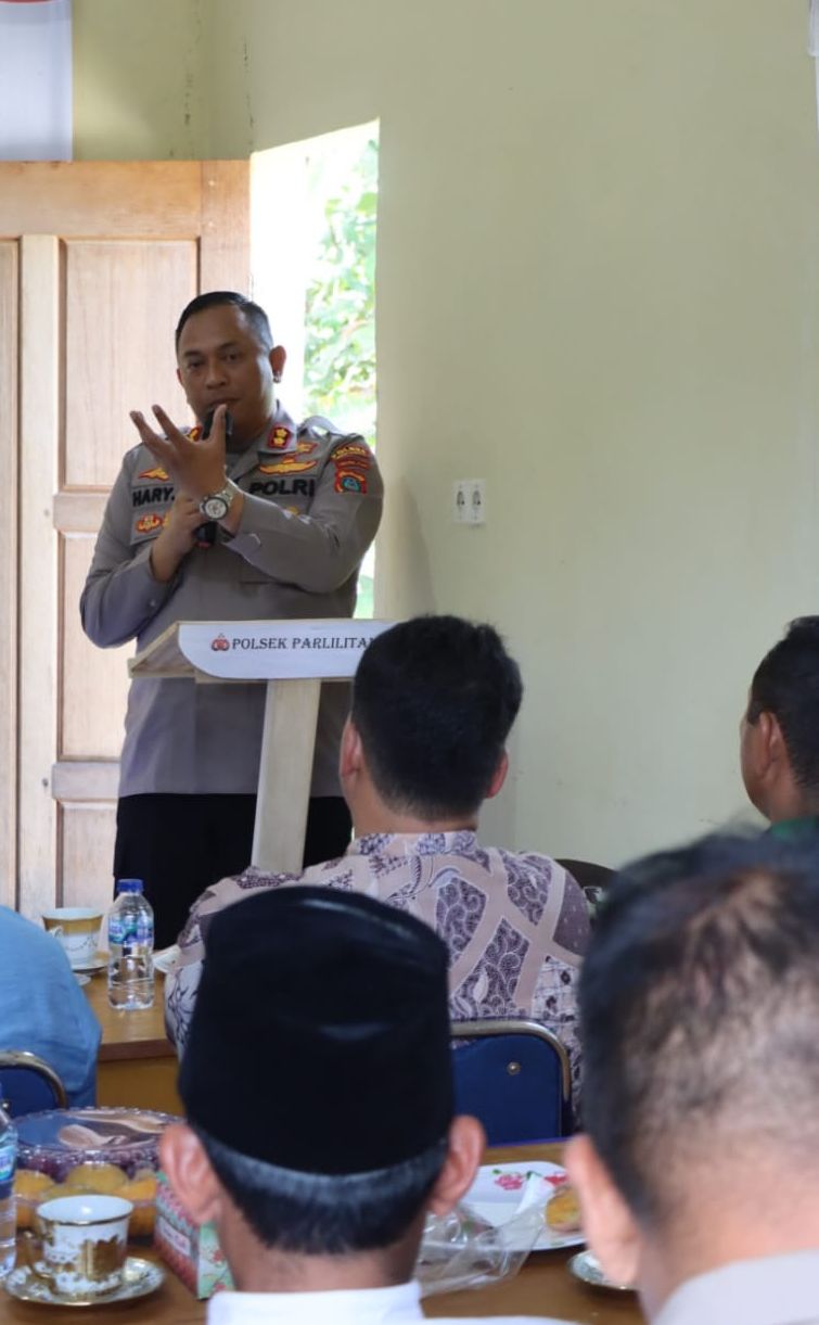 Masyarakat Parlilitan Keluhkan Jalan Rusak Dan Kenakalan Remaja