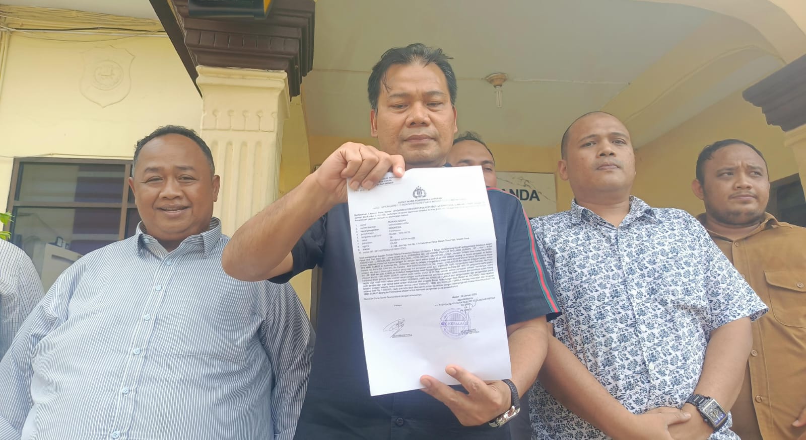 Ban Mobil Digembos, TKD AMIN Lapor Ke Polrestabes Medan