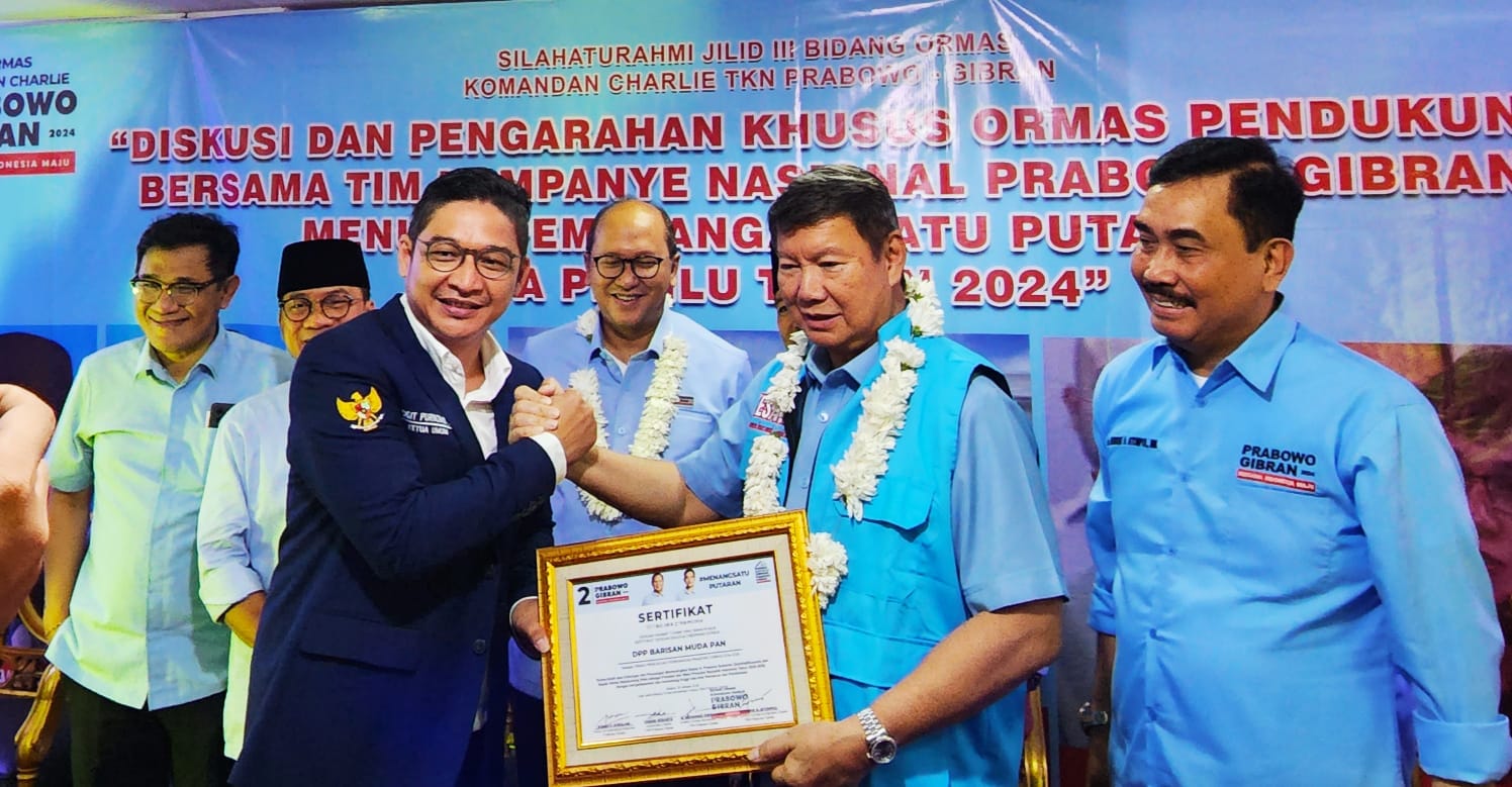 Hendrik Sitompul Hadiri Konsolidasi Ormas Tim Kampanye Nasional Prabowo ...