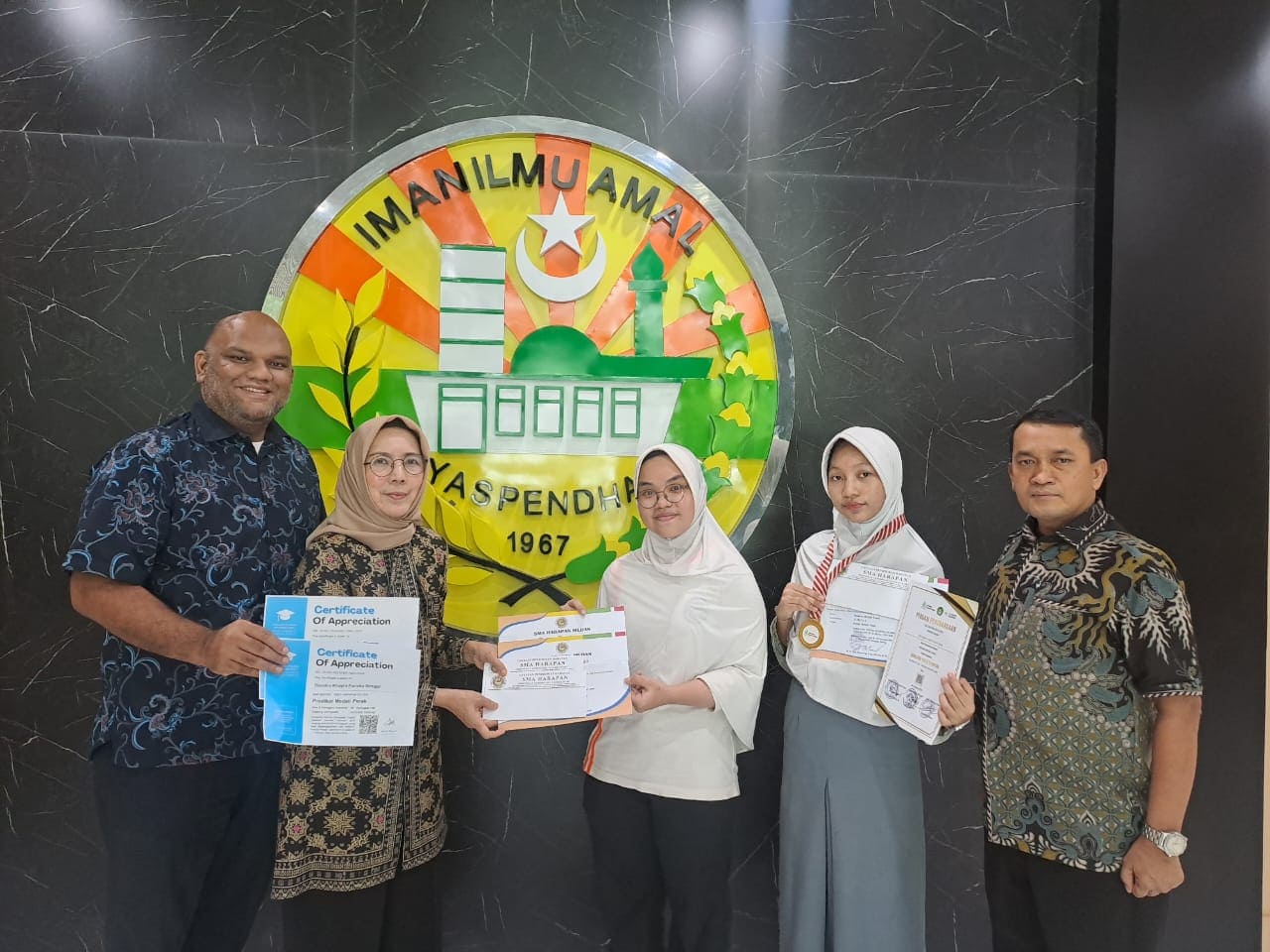 Dua Siswa SMA Harapan Raih 3 Medali Olimpiade Nasional