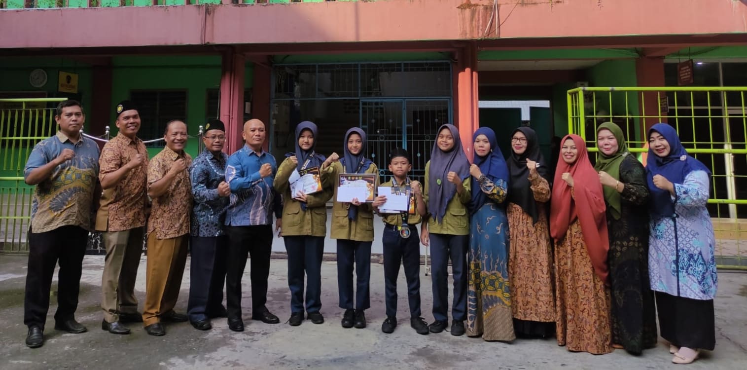 SMP Muhammadiyah I Medan Beri Penghargaan Bagi Siswa Berprestasi