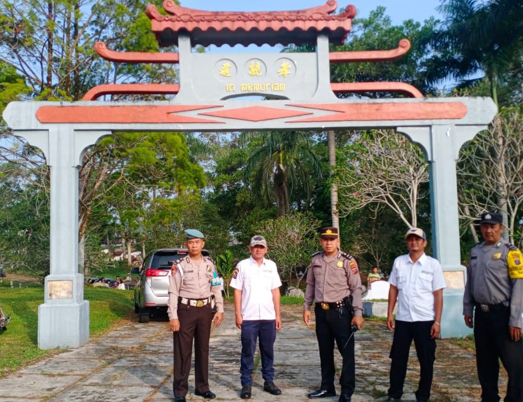 Beri Rasa Aman Dan Nyaman, Polres P.Siantar Pengamanan Ziarah Kubur Cheng Beng