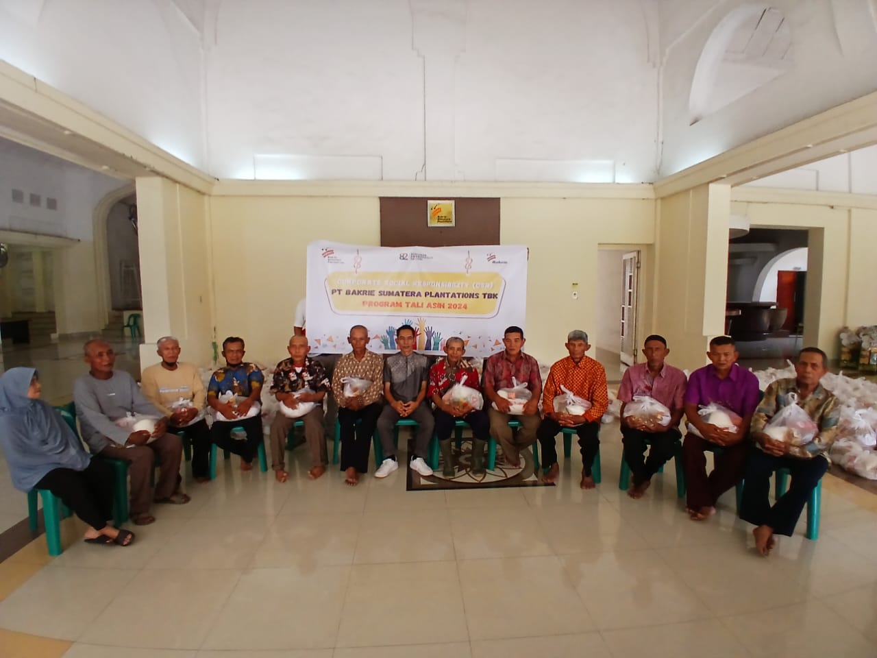 PT.BSP Bagi Tali Asih 1.200 Paket Sembako