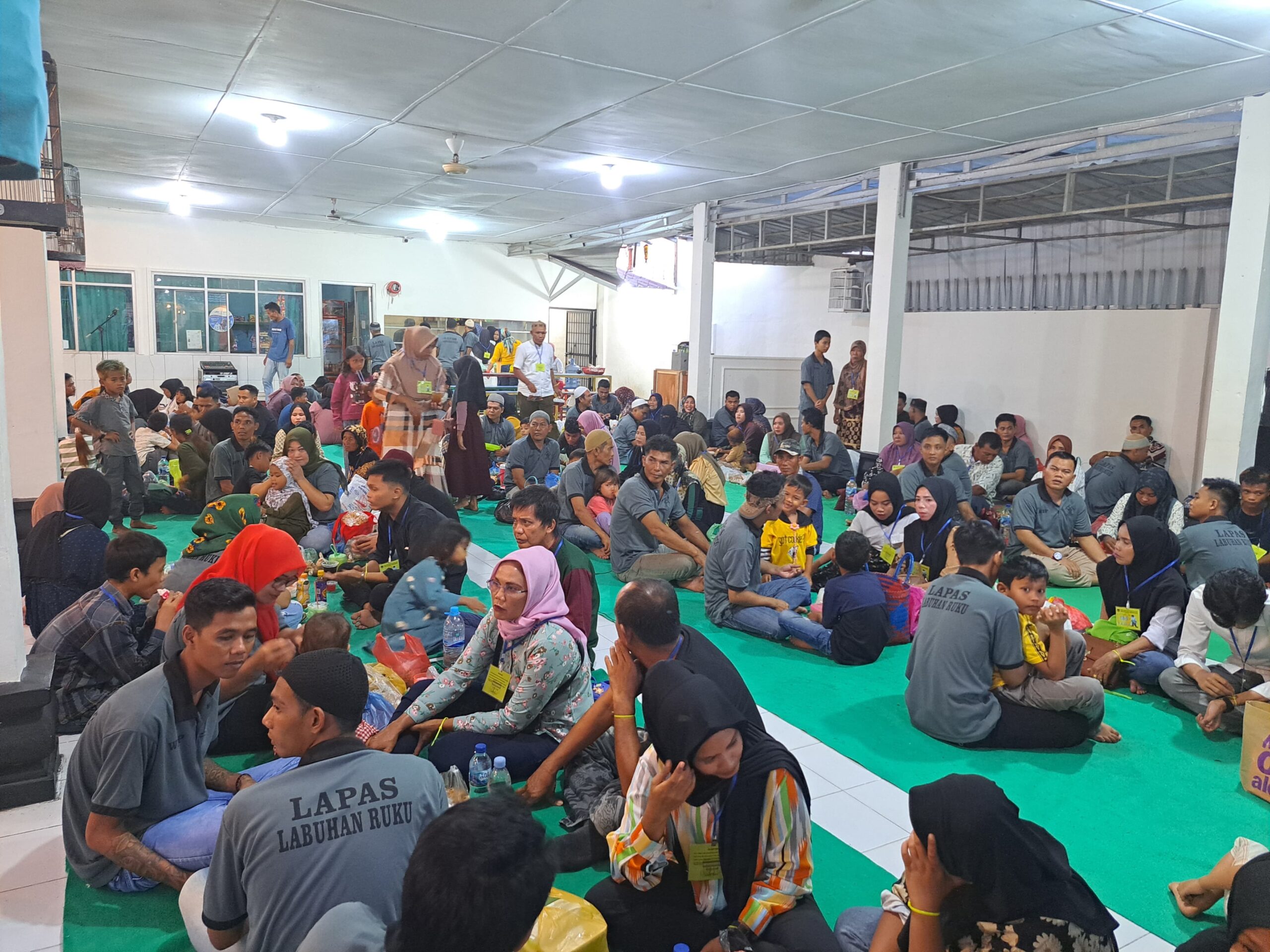 WBP Labuhan Ruku Buka Puasa Bersama Keluarga