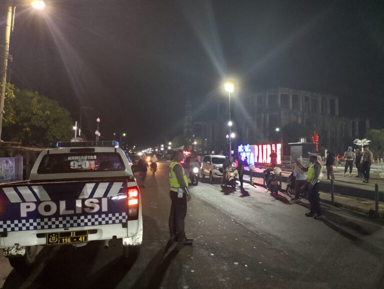 Polres Tapteng Patroli Blue Light Malam Hari Cegah Kejahatan Jalanan
