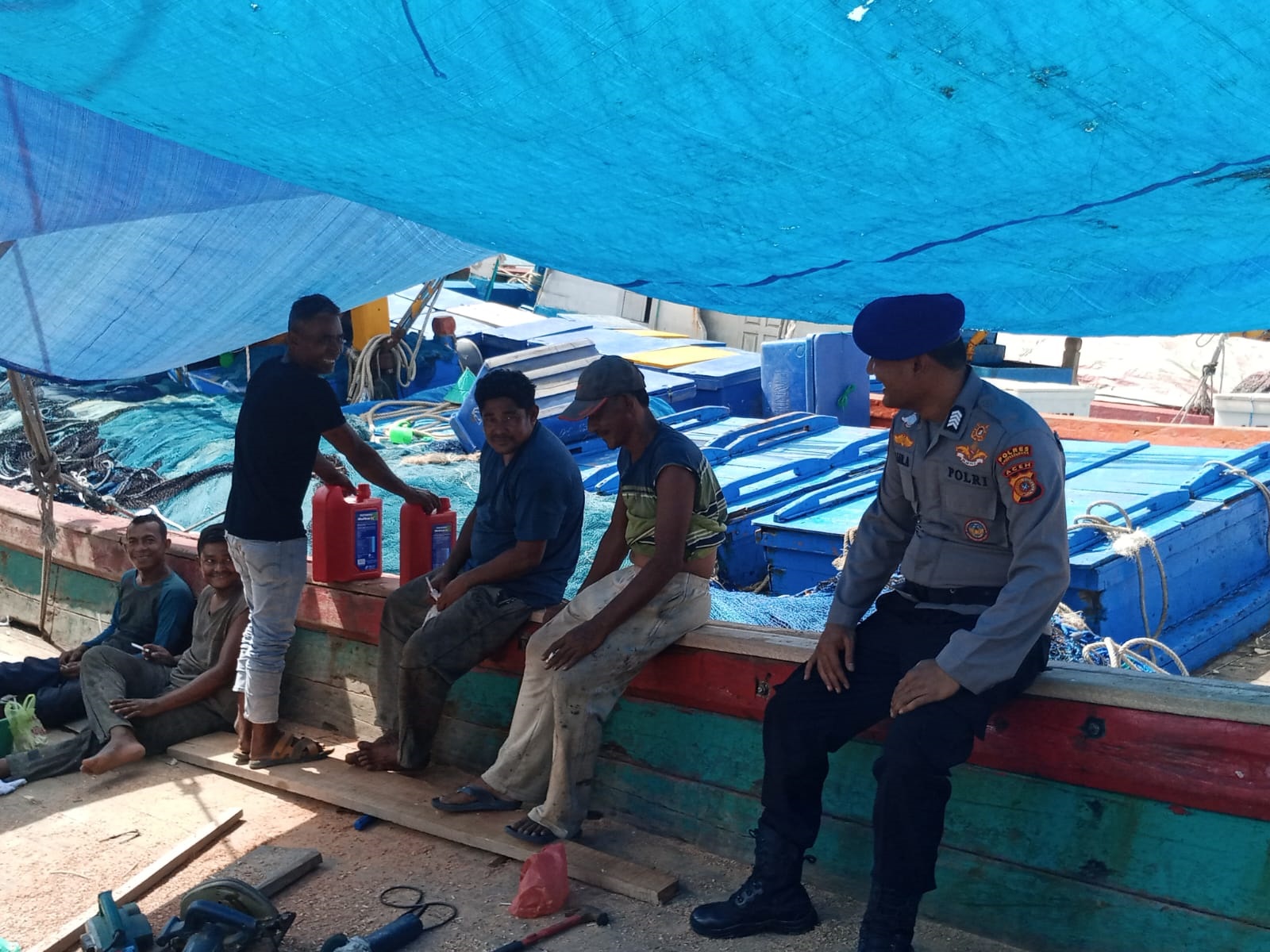 Satpolairud Lhokseumawe Gelar Edukasi Keselamatan Pelayaran Bagi Nelayan