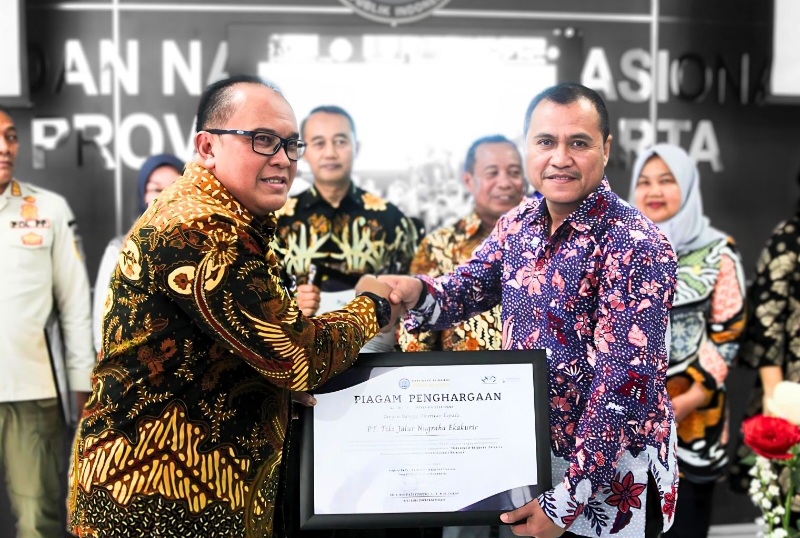 JNE Terima Penghargaan Dari BNN DKI Jakarta