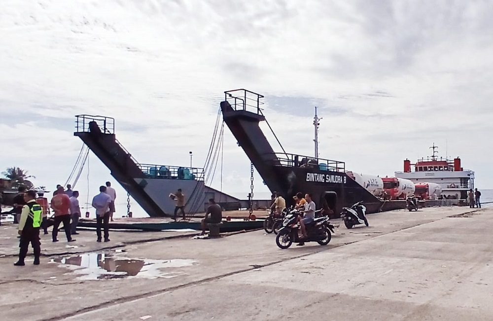 Kapal LCT Bintang Samudra 8 Launching Pelayaran Perdana