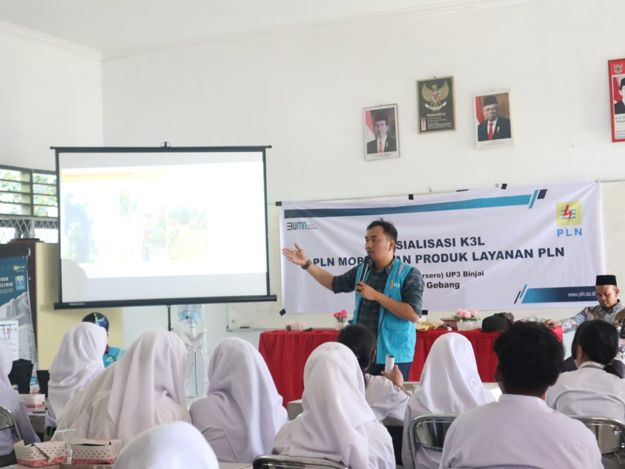 Bangun Kesadaran Siswa SMA 1 Gebang Pentingnya K3L Dan Produk PLN