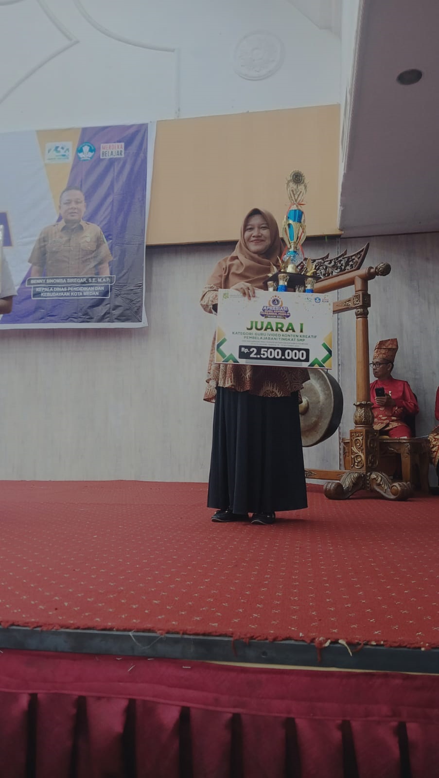 Guru SMP Darussalam Medan Juara 1 Lomba Video Konten Kreatif Pembelajaran, HGN Kota Medan