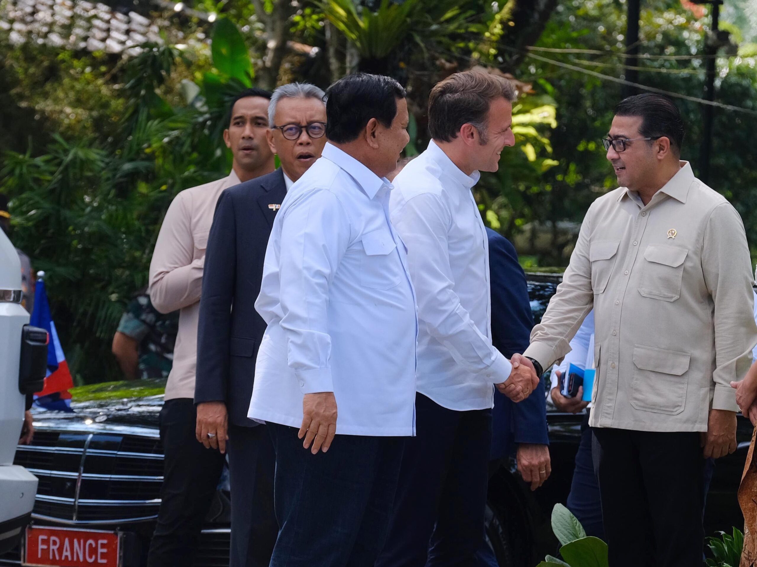 Dampingi Presiden Prabowo, Menteri Ekraf Sambut Macron Di Borobudur