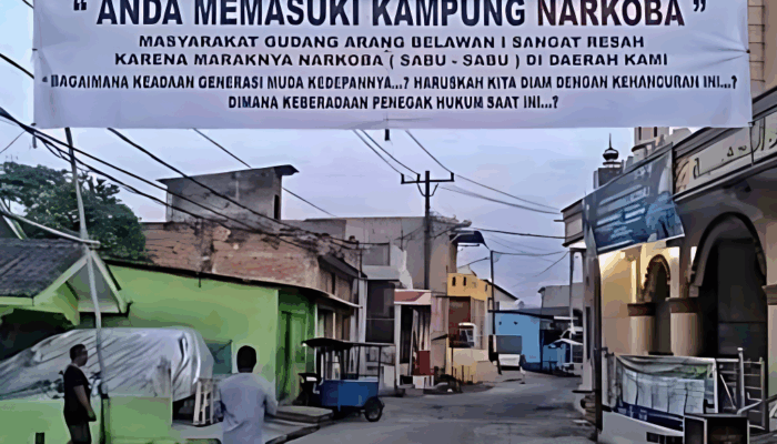 Spanduk Berisikan "Anda Memasuki Kampung Narkoba" Muncul Di Belawan