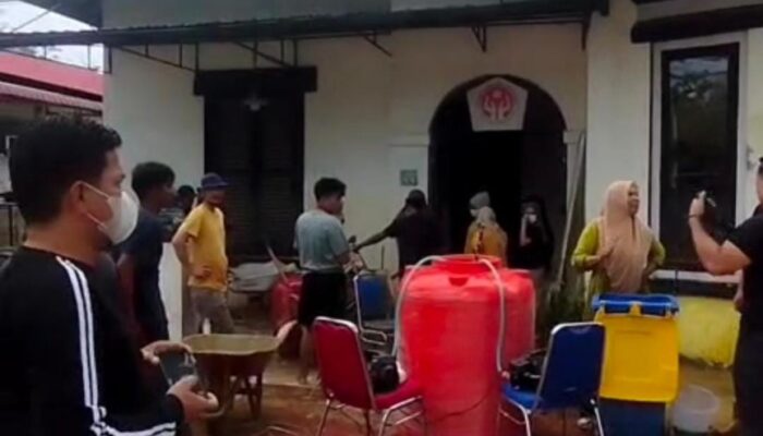 Pascabanjir Bandang, FUAD IAIN Dan Komunitas Rumah Sejarah Gotong ...