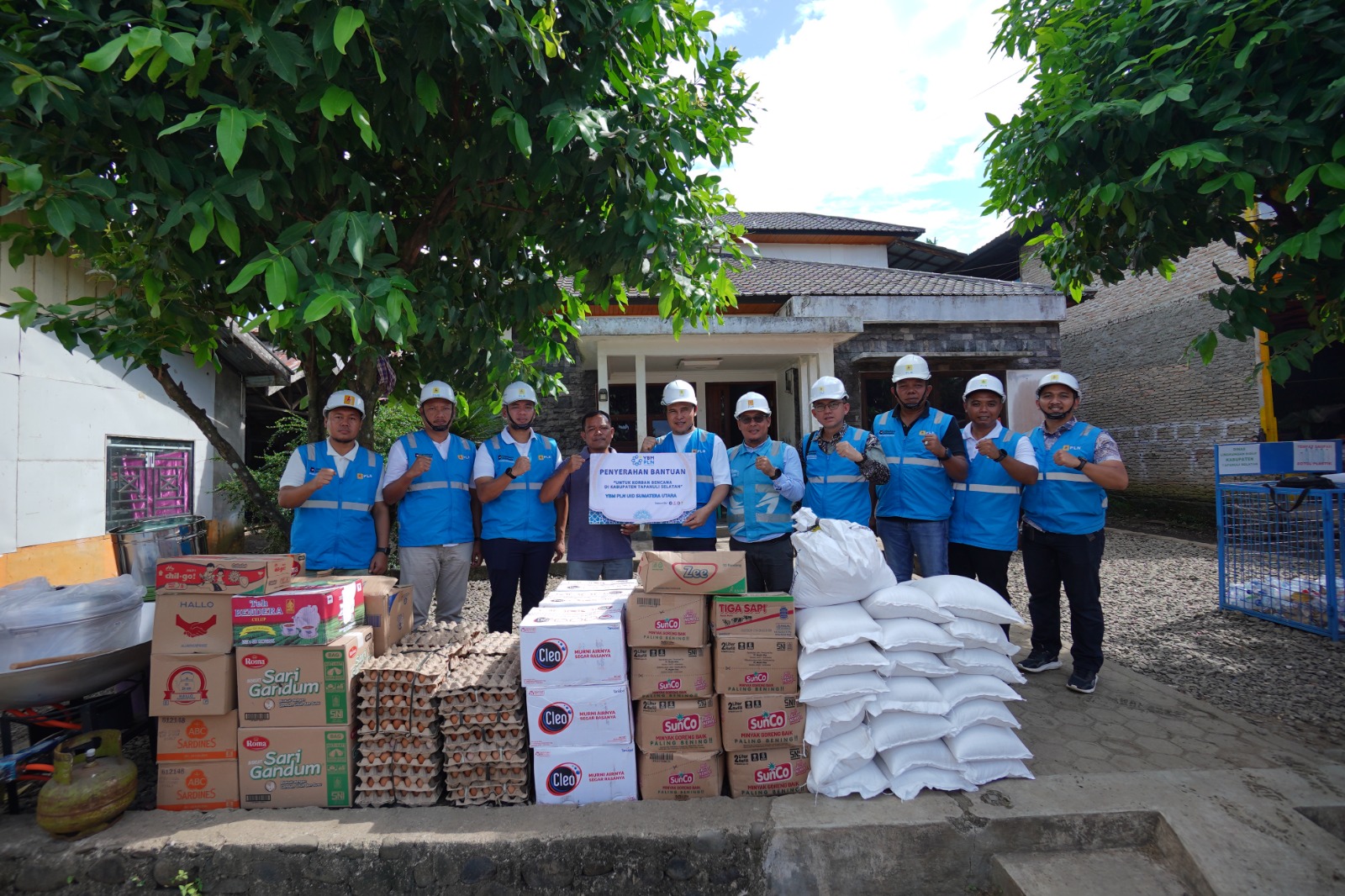 Bantuan YBM PLN Menguatkan Warga Desa Batu Hula Pascabencana