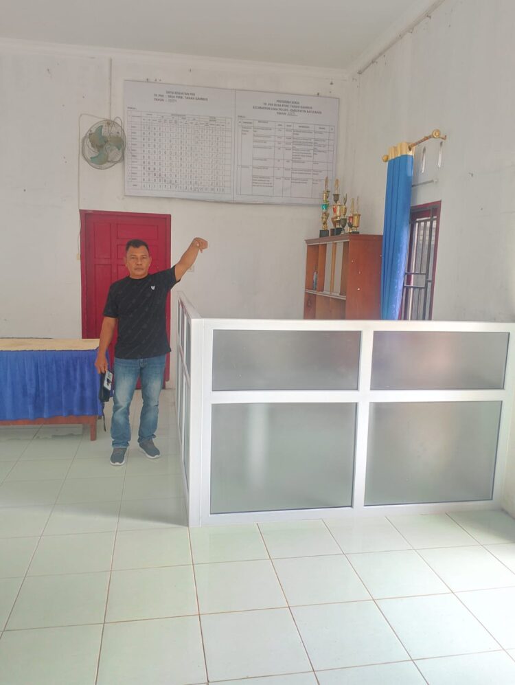 Proyek Pojok Baca 141 Desa Batubara Diduga Monopoli dan Mark Up