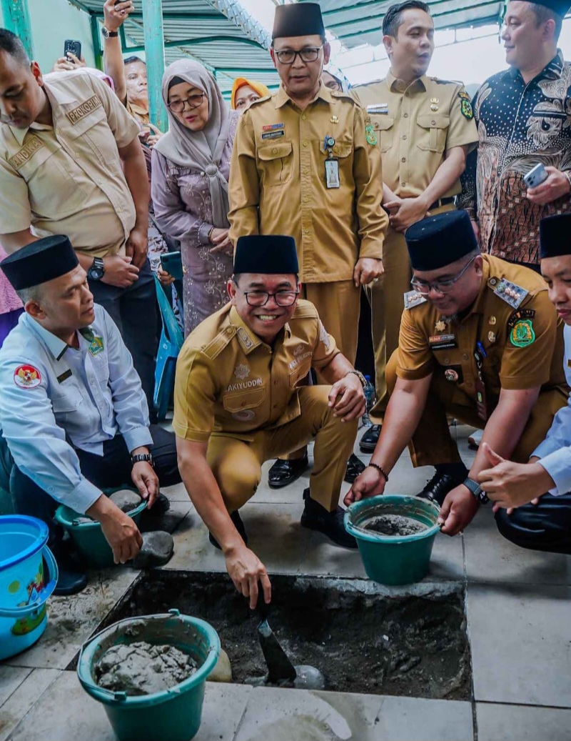 Letakkan Batu Pertama Pembangunan Masjid At-Tawwabin, Zakiyuddin ...
